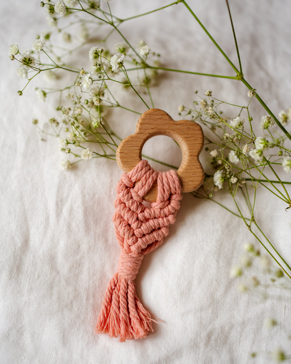 Macramé Teether ~ Organic Cotton ~ Pink Flower – A Thousand Roses Store